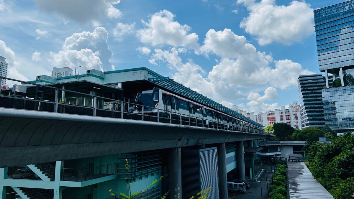 【2026年版】シンガポールMRT（電車）の乗り方ガイド｜チケット・支払い方法・注意点 | ok lah